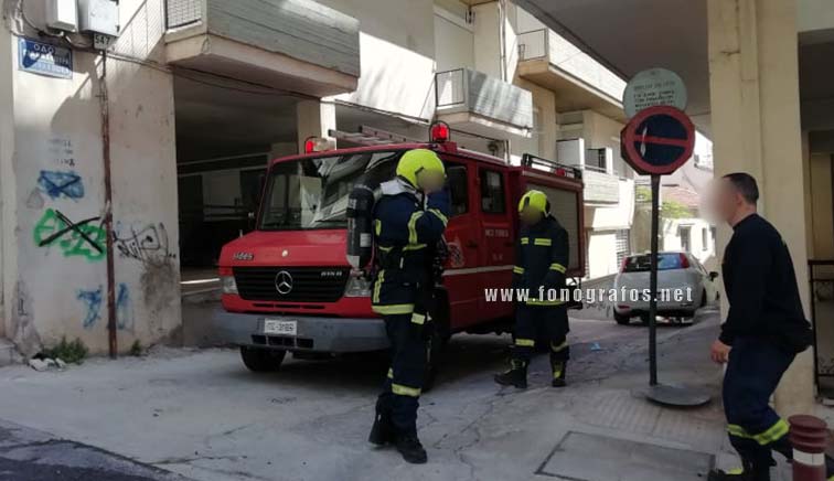 Φωτιά σε σπίτι στο κέντρο της Λαμίας [φωτο] - Fonografos.net
