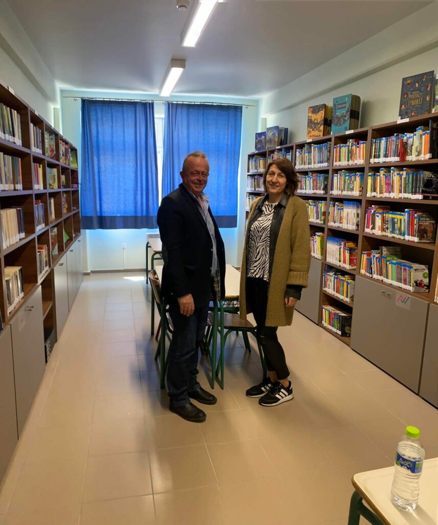 Η βιβλιοθήκη του Δημοτικού Σχολείου του Δαμασίου, ανοίγει τις πόρτες ...