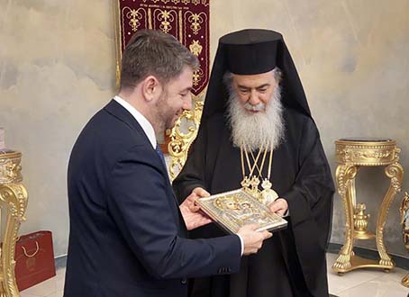 Με τον Πατριάρχη Ιεροσολύμων συναντήθηκε ο Νίκος Ανδρουλάκης ...