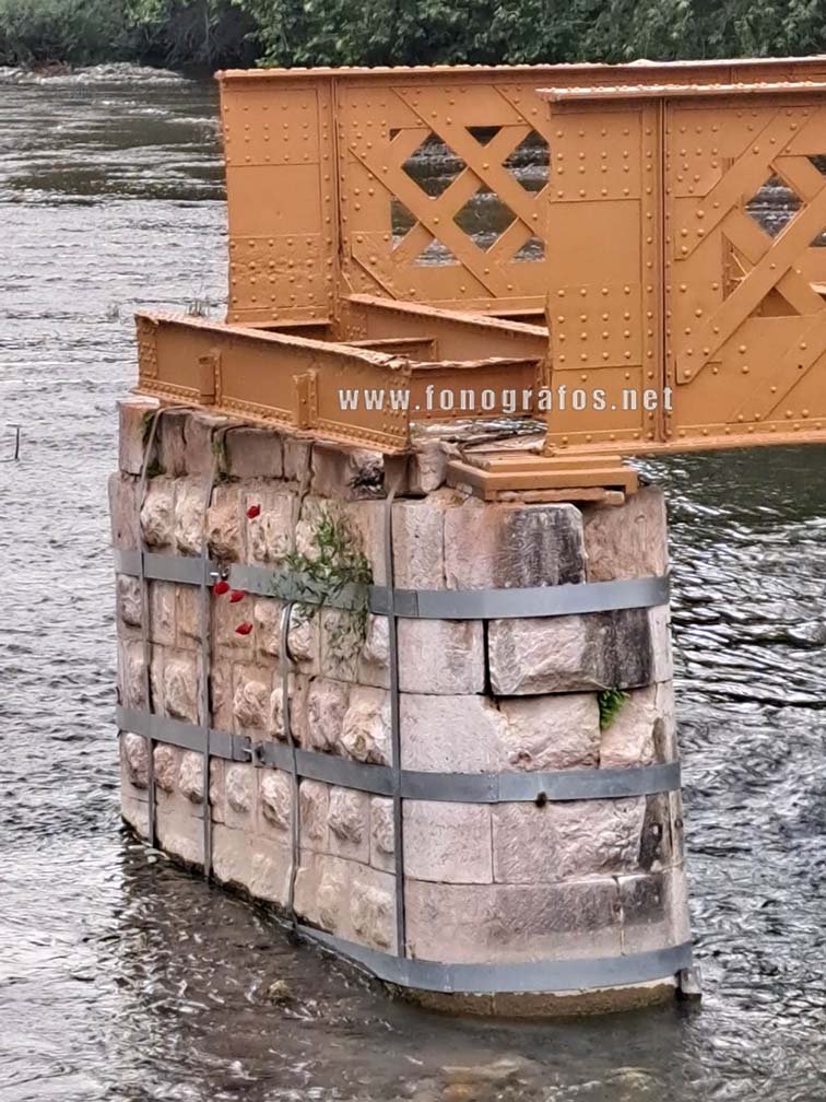 Η γέφυρα-μνημείο στο Καστρί, "φόρεσε" τα καλά της, άνθισε από την χαρά ...