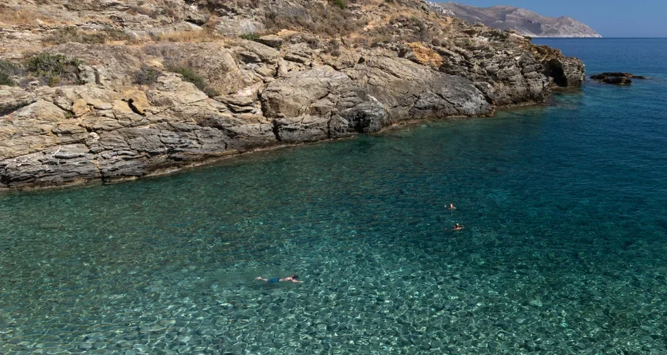 Οι τρεις μυστικές παραλίες της Μάνης - Fonografos.net