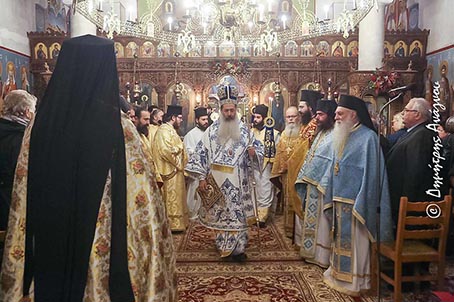 Μητροπολίτης Φθιώτιδας κ. Συμεών: "Να γίνει η καρδιά σου Αγία Τράπεζα ...